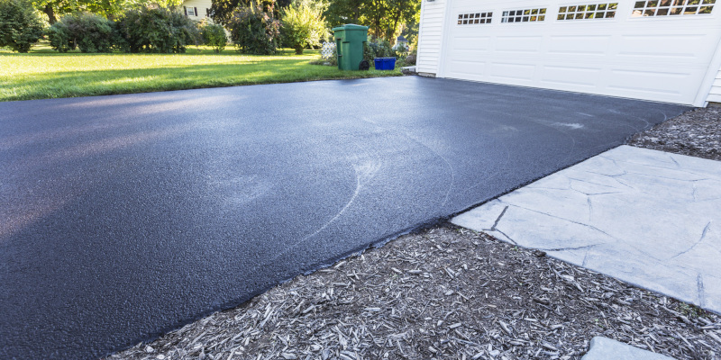 What Is Sealcoating? A Homeowner’s Guide | R & R Paving and Grading